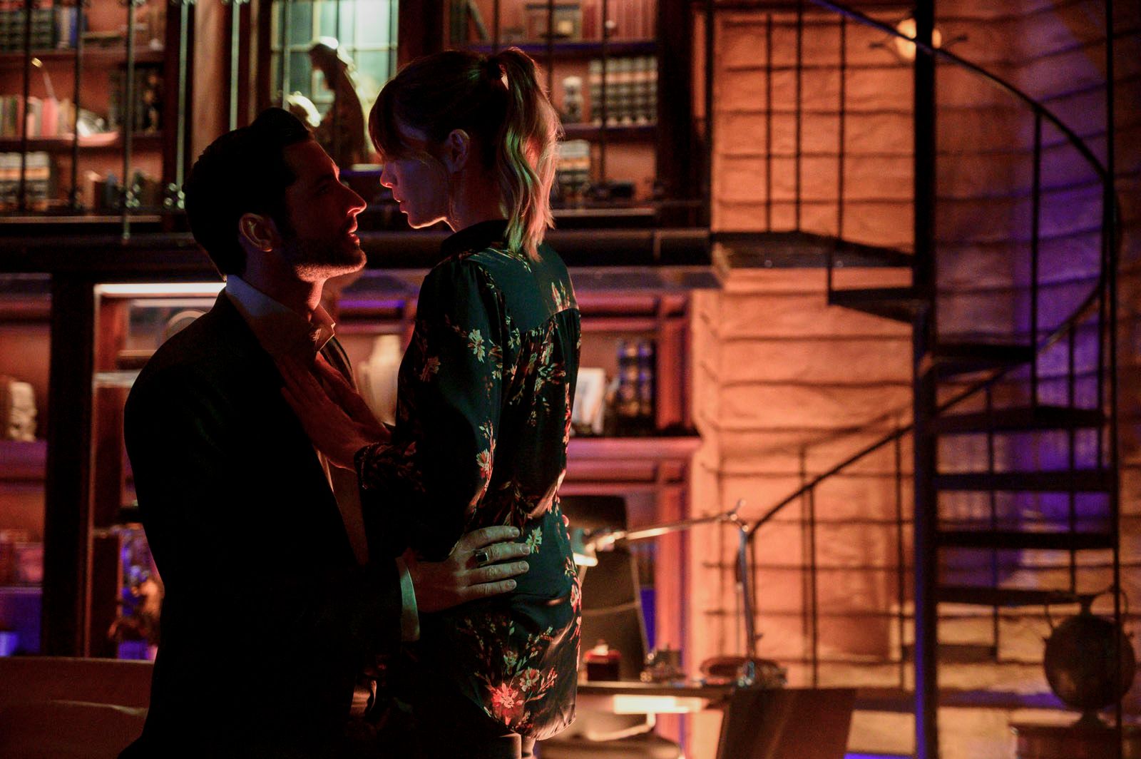 Lucifer : Lucifer : Photo Tom Ellis, Lauren German - 61 sur 456 - AlloCiné