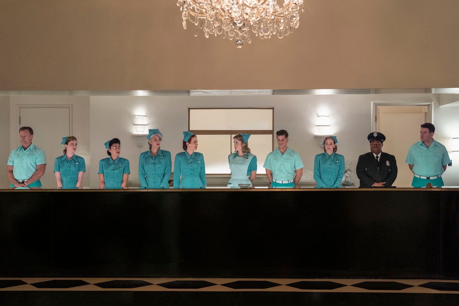 Ratched : Ratched : Photo Sarah Paulson, Alice Englert, Charlie Carver ...