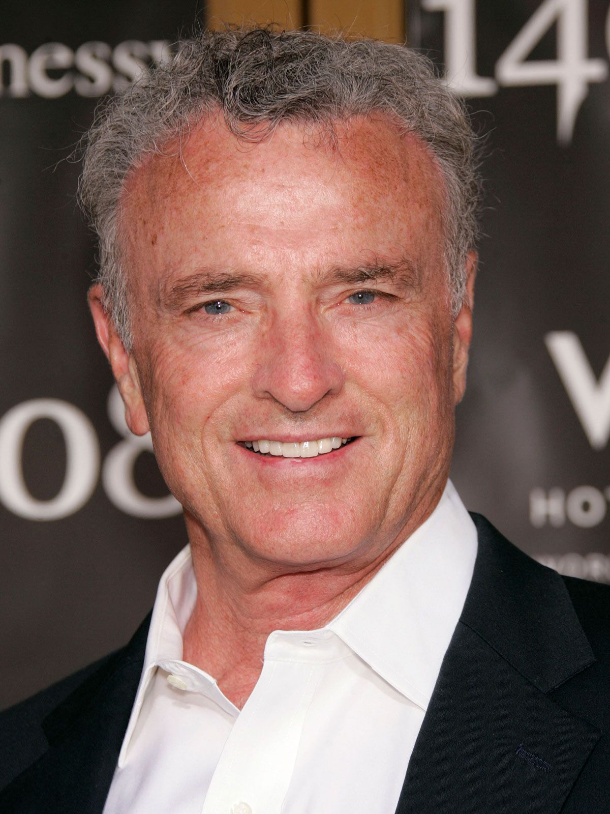 Kevin Dobson - AlloCiné