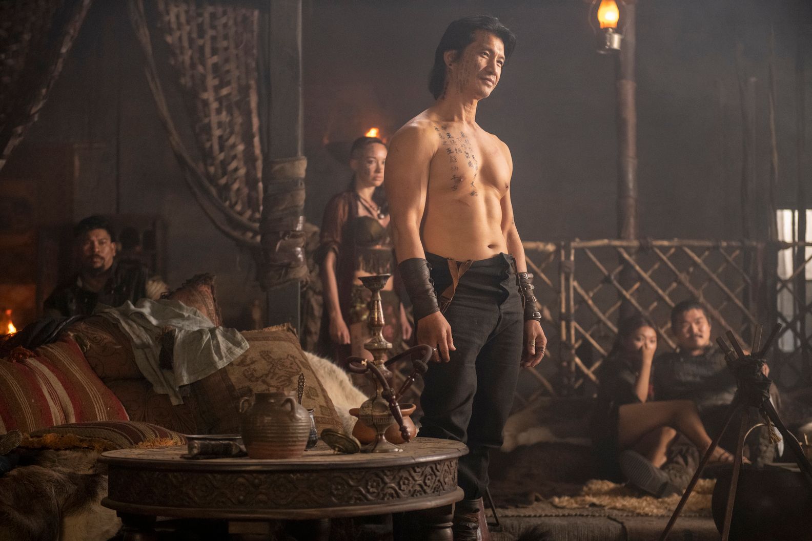 Warrior : Warrior : Photo Dustin Nguyen - 37 sur 72 - AlloCiné