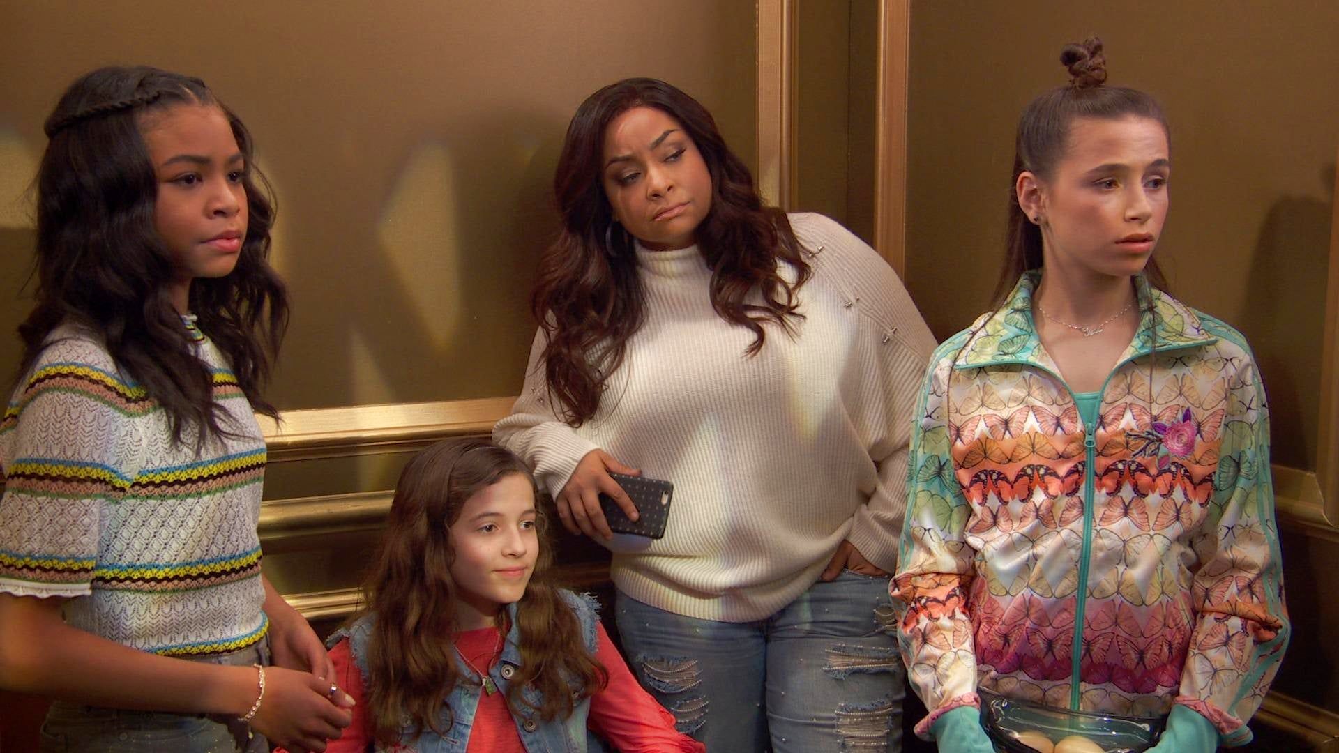 Poster saison 2 - Affiche 59 sur 95 - AlloCiné