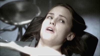 Poster Alias saison 3 - Affiche 54 sur 112 - AlloCiné