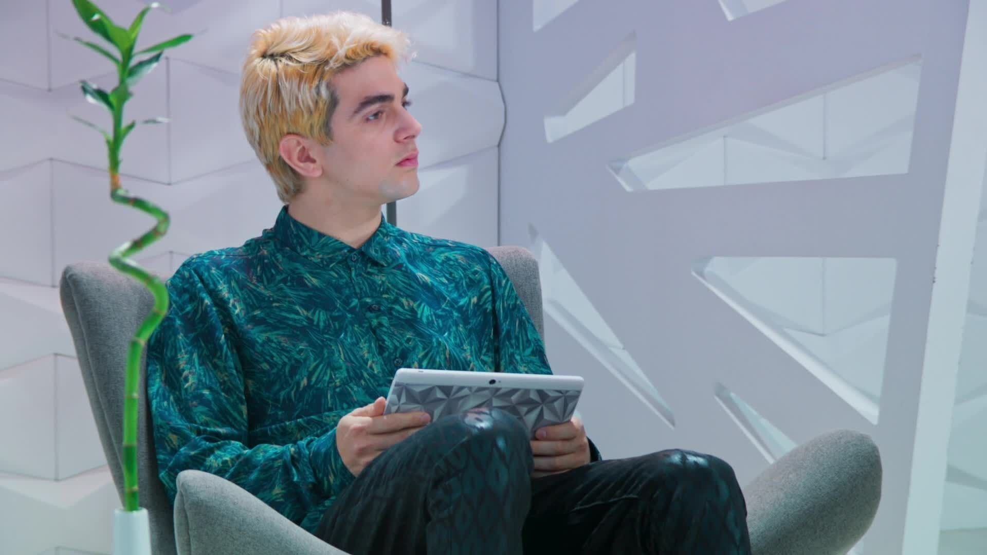 Poster Bia - Saison 2 - Affiche 89 sur 121 - AlloCiné