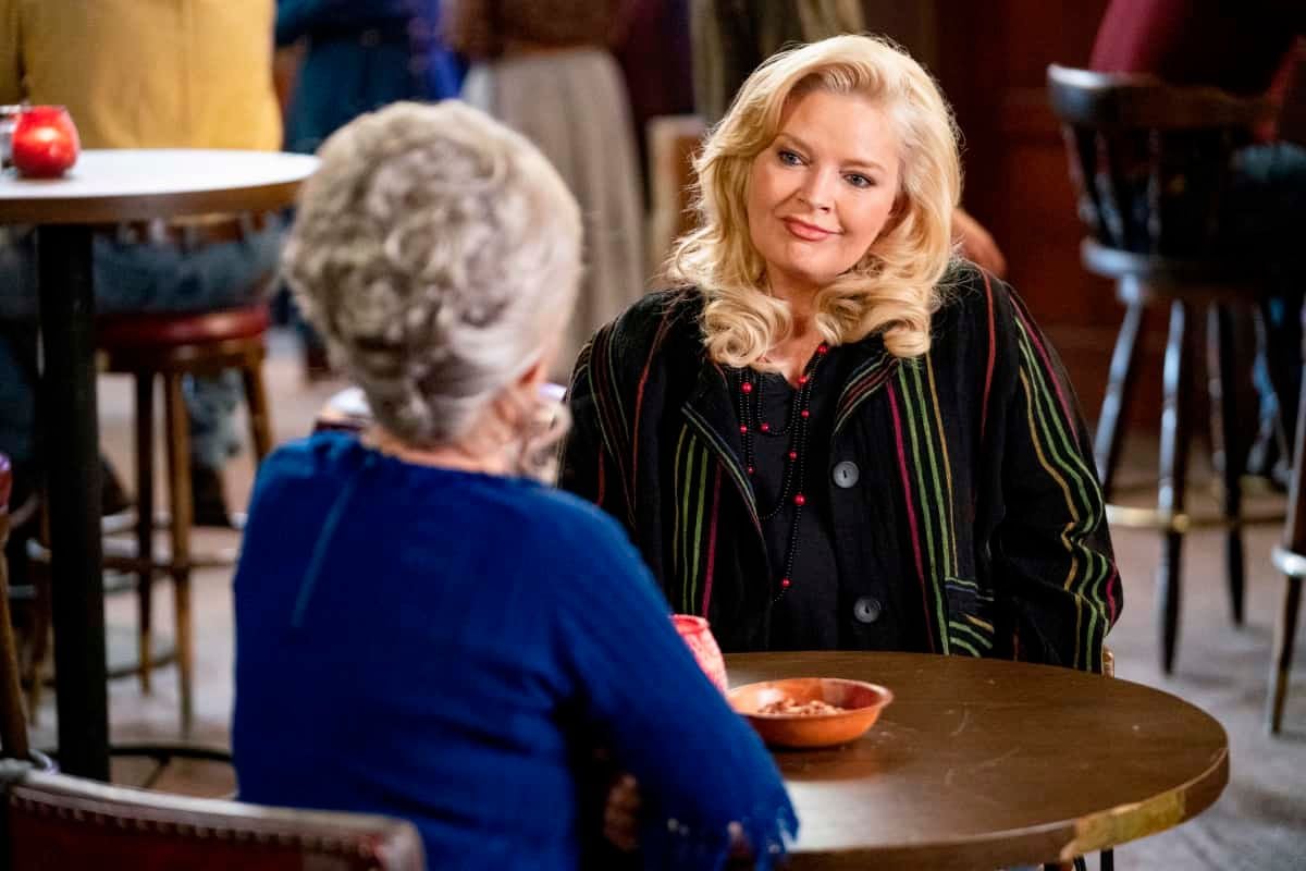 Young Sheldon : Young Sheldon : Photo Melissa Peterman - 72 sur 313 ...