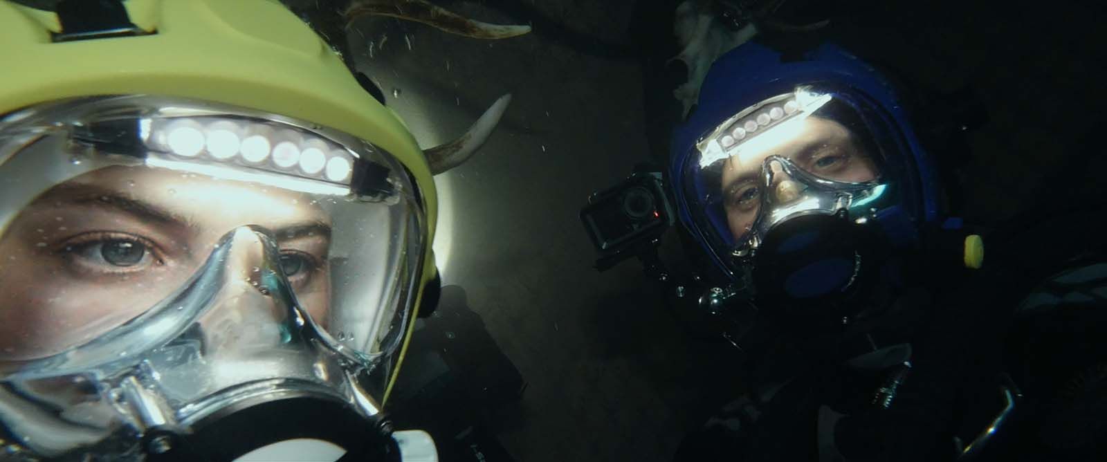 Photo de Camille Rowe - The Deep House : Photo Camille Rowe, James ...