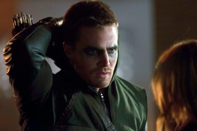 Arrow : Arrow : Photo Stephen Amell - 1053 sur 1200 - AlloCiné