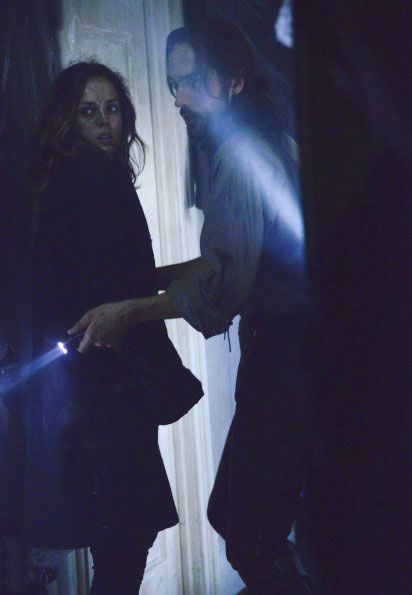 Photo de Erin Cahill - Sleepy Hollow : Photo Tom Mison, Erin Cahill - Photo 2 sur 5 - AlloCiné