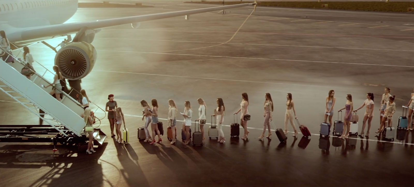 Photo du film Girls To Buy - Photo 18 sur 21 - AlloCiné