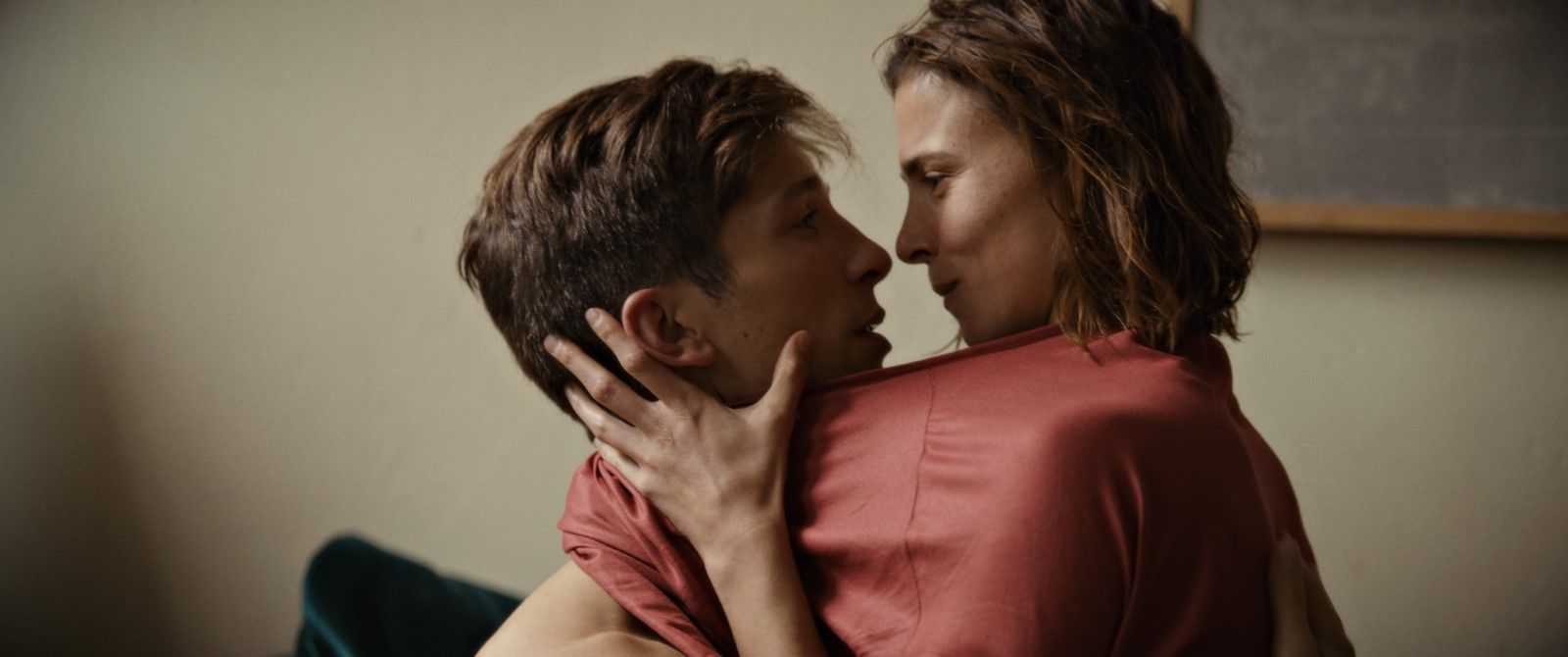 Photo de Aylin Tezel - Le Russe aime les bouleaux : Photo Slavko Popadic, Aylin Tezel - Photo 14 ...