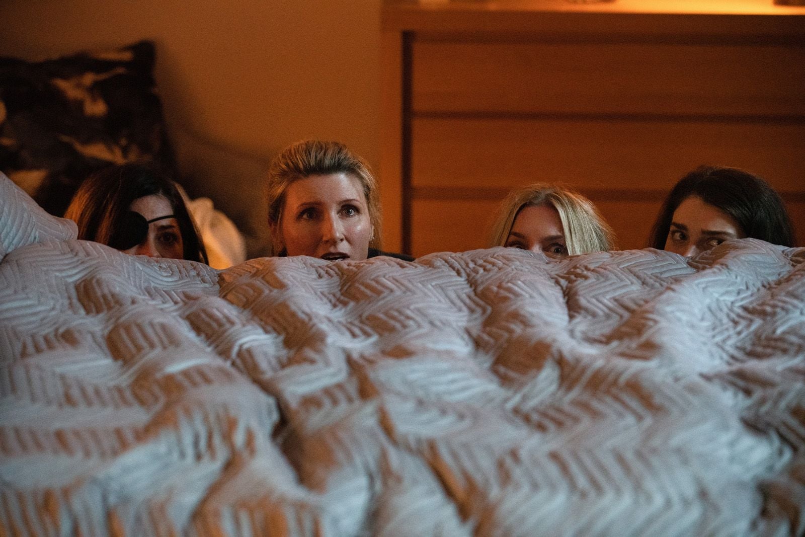Bad Sisters : Bad Sisters : Photo Eve Hewson, Eva Birthistle, Sharon ...