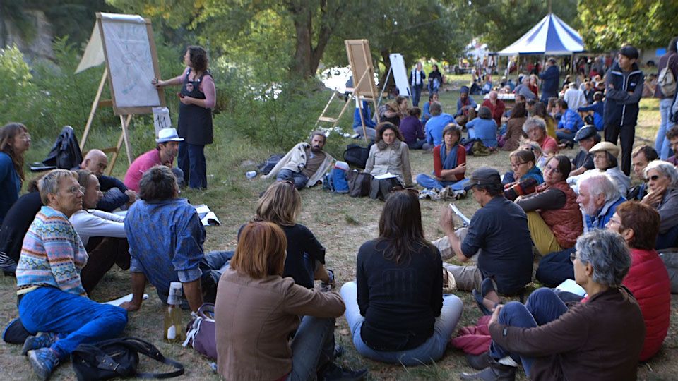 Photo du film Commune commune - Photo 3 sur 5 - AlloCiné