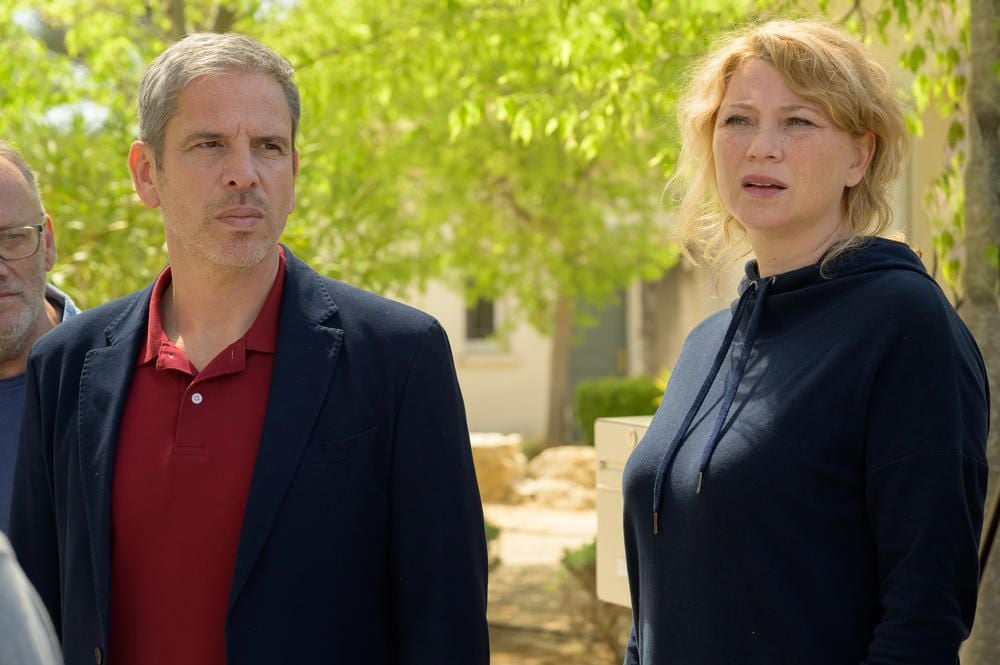 Addict : Addict : Photo Cécile Bois, Medi Sadoun - 5 sur 7 - AlloCiné