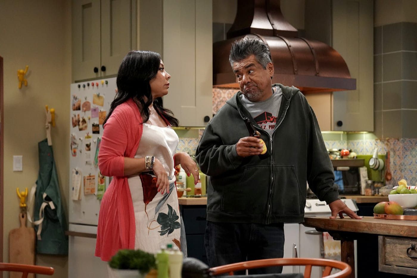 Lopez Vs. Lopez : Lopez Vs. Lopez : Photo Selenis Leyva, George Lopez - 26 sur 30 - AlloCiné