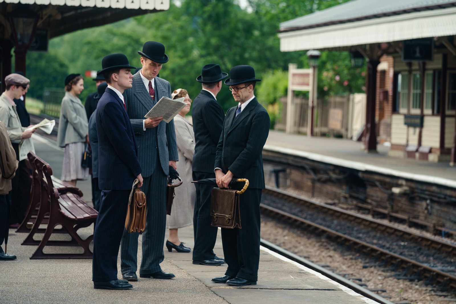 Photo de Adrian Rawlins - Vivre : Photo Adrian Rawlins - Photo 2 sur 9 ...