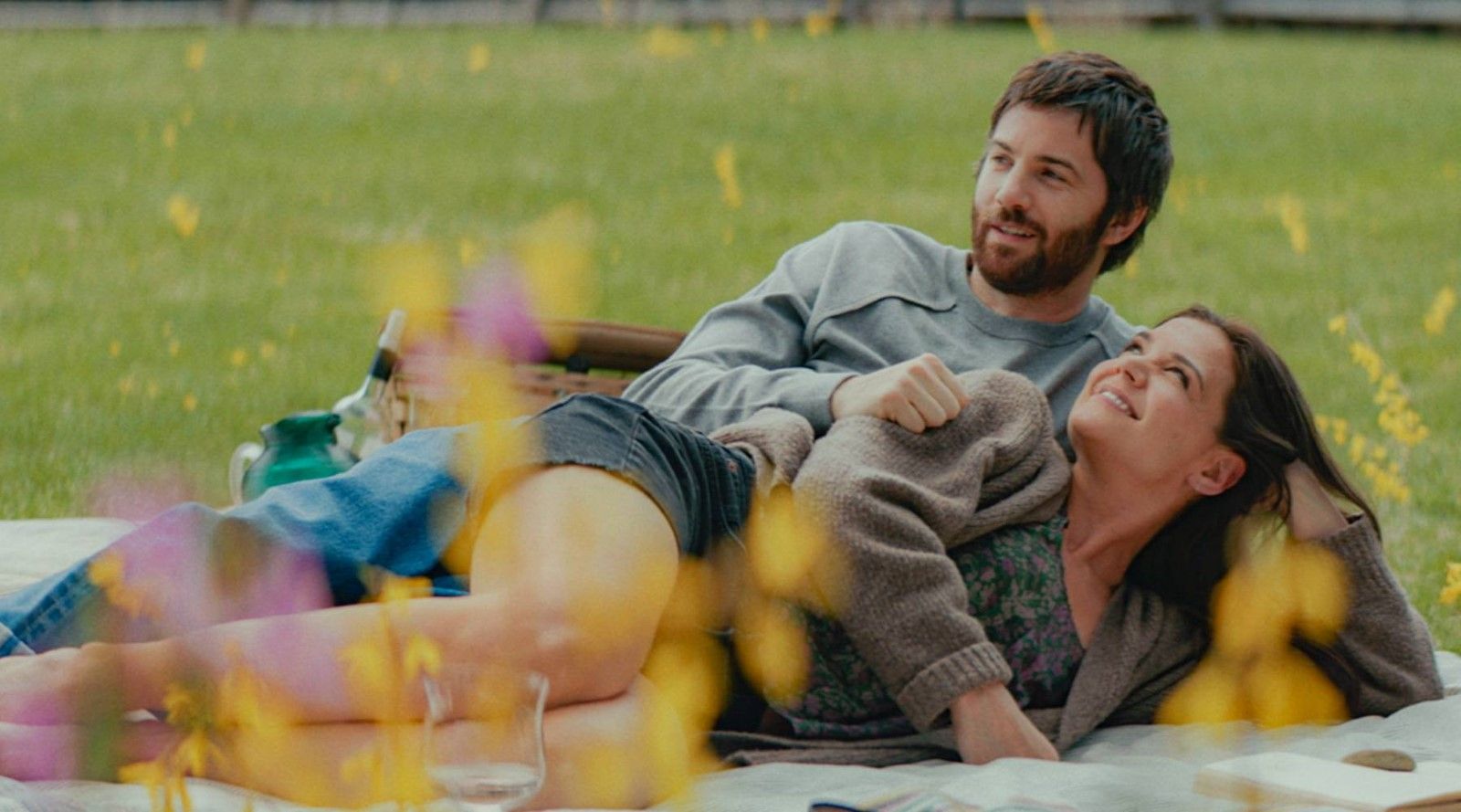 Photo du film Alone Together - Photo 2 sur 11 - AlloCiné