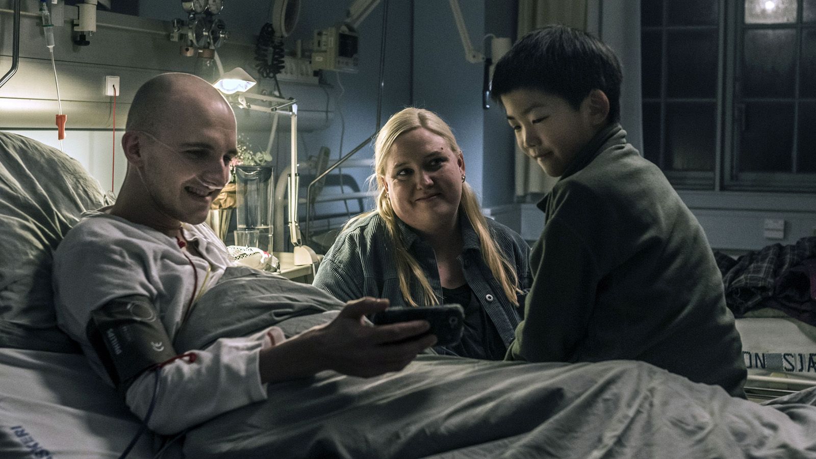 Photo de Anton Hjejle - Elvira : Photo Sara Klein, Anton Hjejle - Photo ...