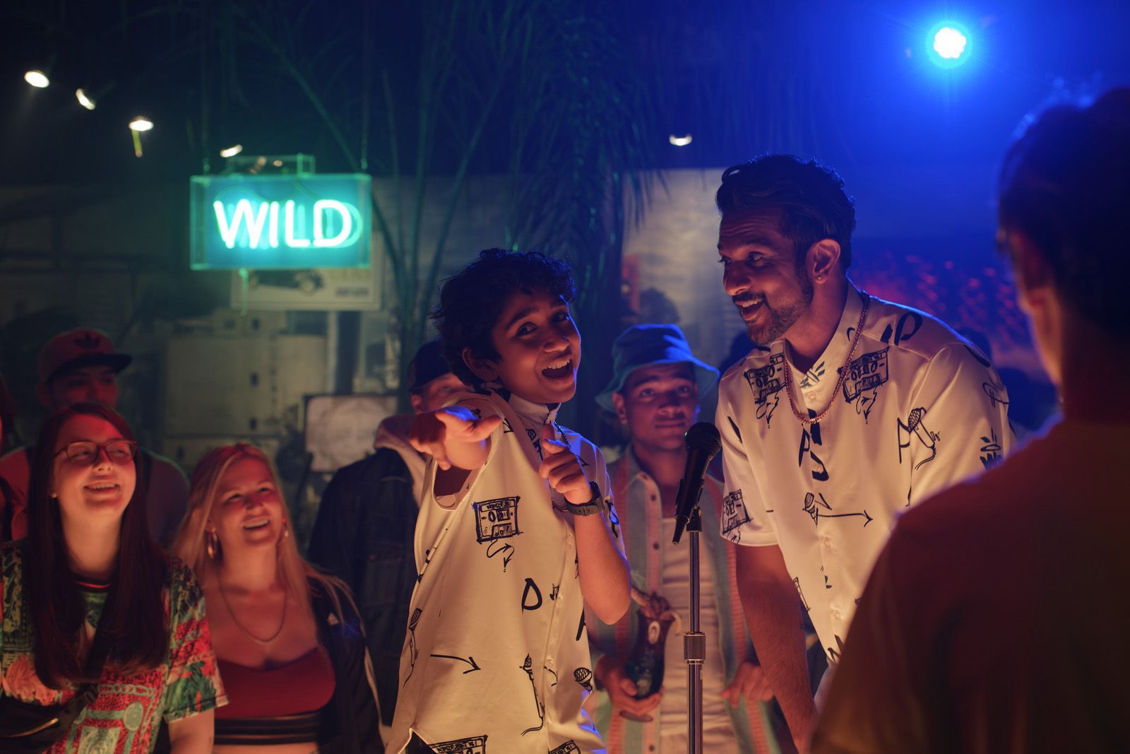 Photo de Manny Magnus - Le Meilleur : Photo Utkarsh Ambudkar, Manny ...