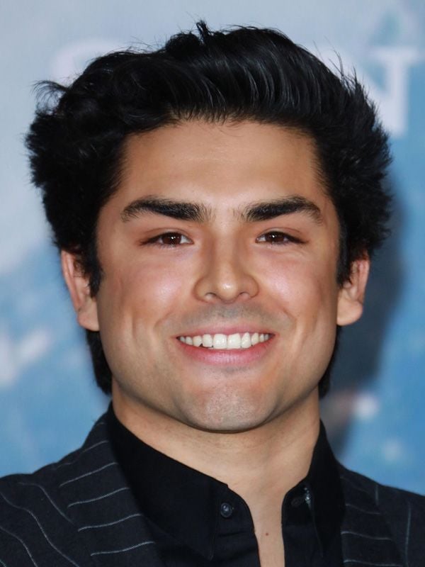 Diego Tinoco : Sa biographie - AlloCiné
