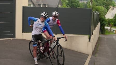 Poster Tour de France : Au coeur du peloton saison 1 - Affiche 23 sur ...