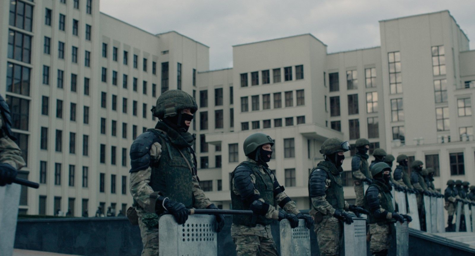 Photo du film Motherland - Photo 1 sur 21 - AlloCiné