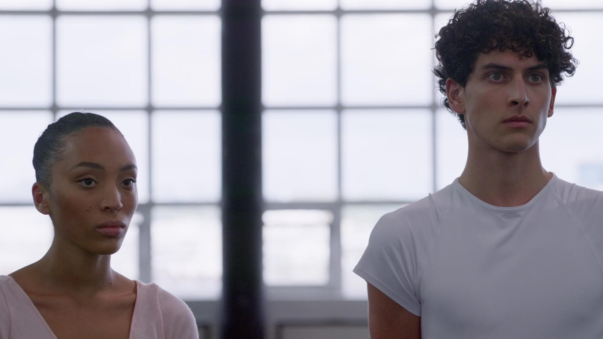 Poster saison 1 - Affiche 12 sur 15 - AlloCiné