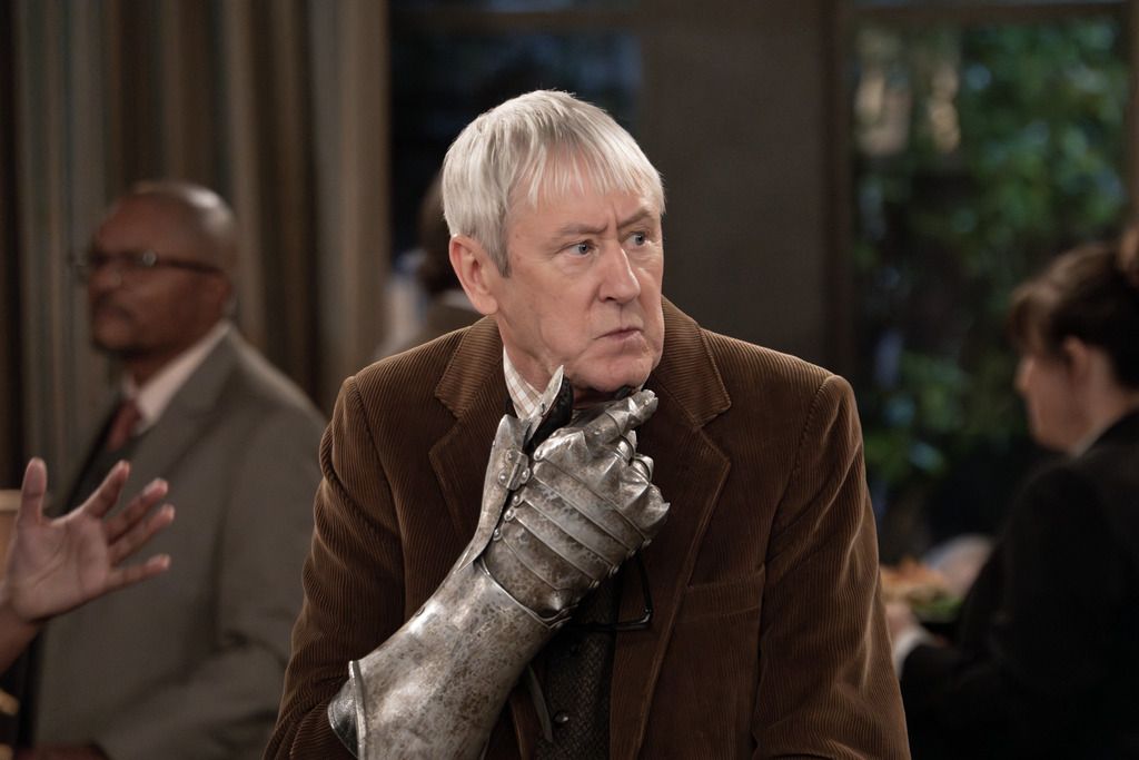 Frasier (2023) : Frasier (2023) : Photo Nicholas Lyndhurst - 15 sur 27 ...