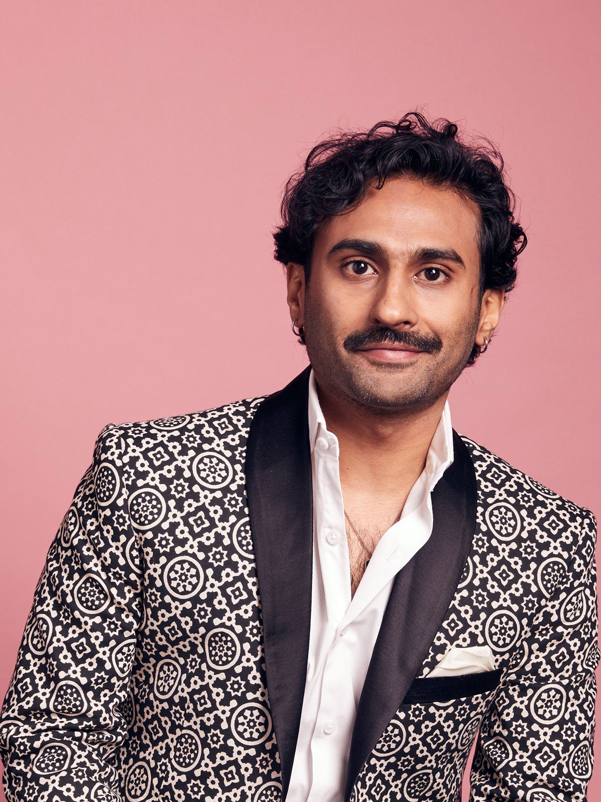 Ali Junejo - AlloCiné