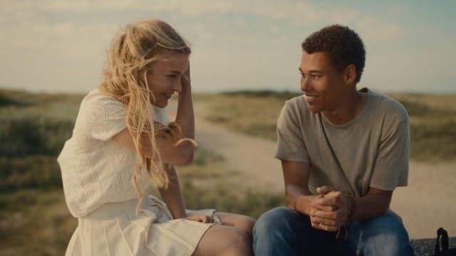 Poster Knokke Off : Jeunesse dorée saison 1 - Affiche 8 sur 22 - AlloCiné