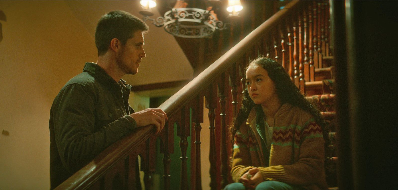 Photo de Sirena Gulamgaus - Code 8 : Partie II : Photo Sirena Gulamgaus, Robbie Amell - Photo 0 ...