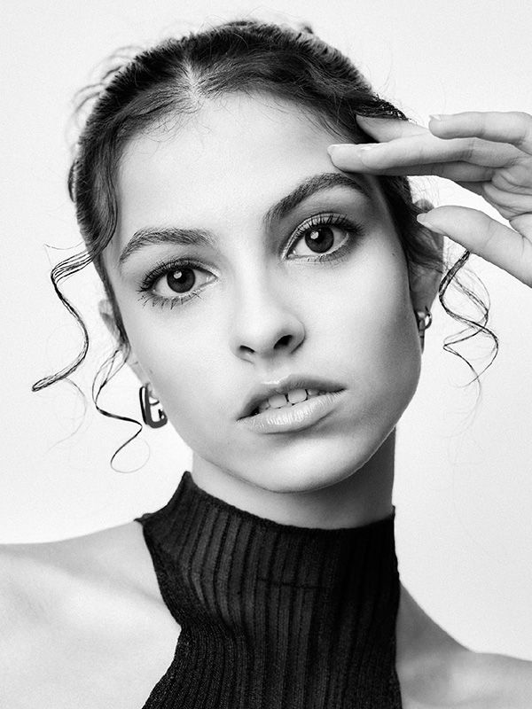 Leah Aubert - AlloCiné