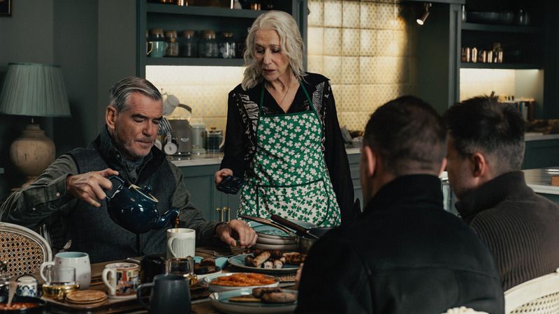 Photo de Helen Mirren - MobLand : Photo Pierce Brosnan, Helen Mirren ...