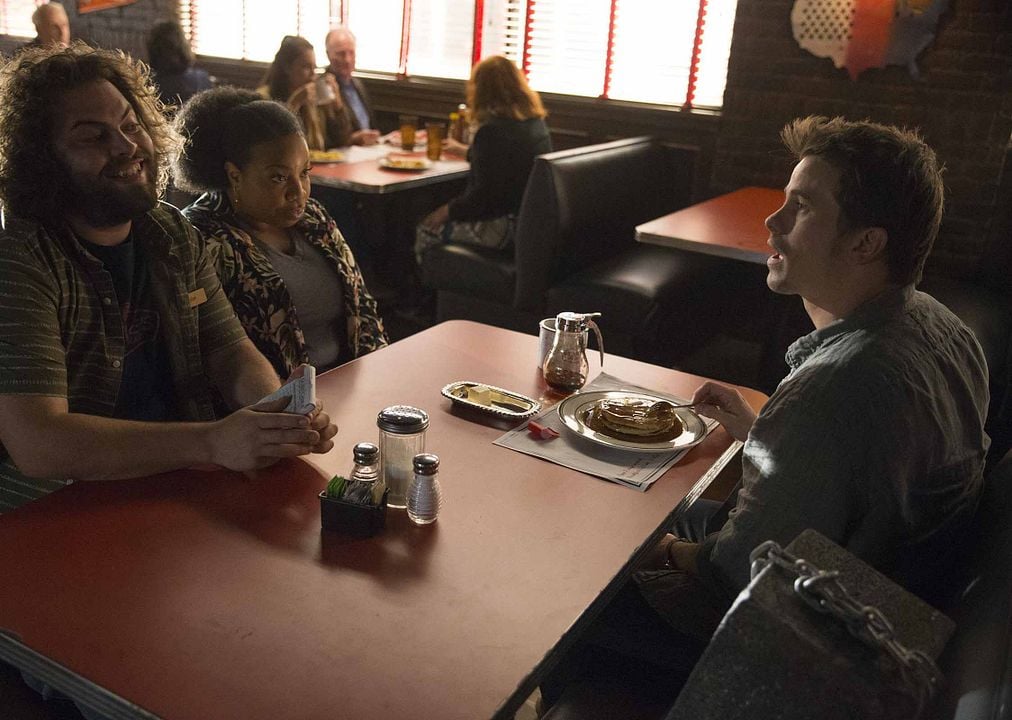 Photo de Dustin Ybarra - Kevin (Probably) Saves the World : Photo ...