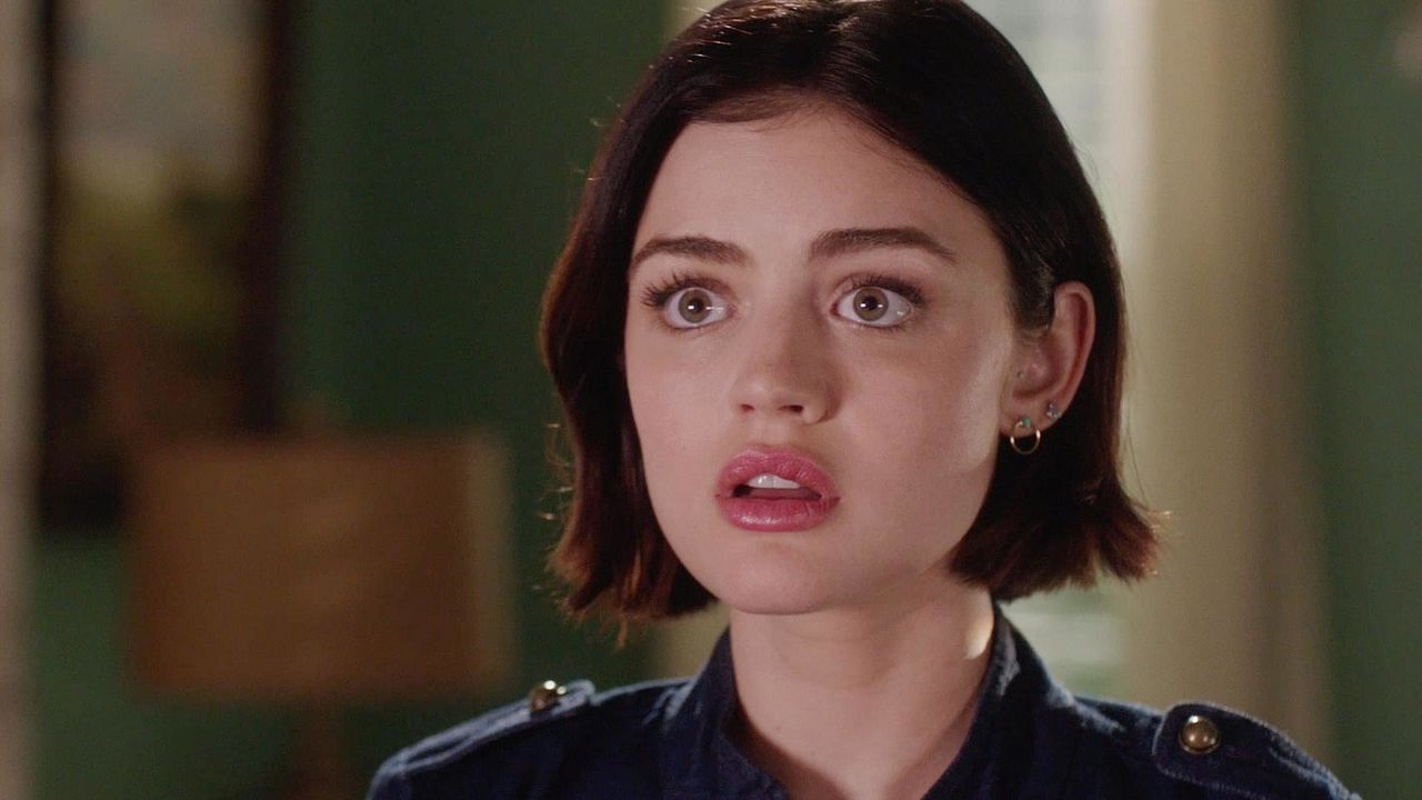 Poster saison 1 - Affiche 10 sur 33 - AlloCiné