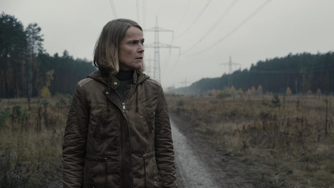 Poster Dark saison 1 - Affiche 48 sur 74 - AlloCiné