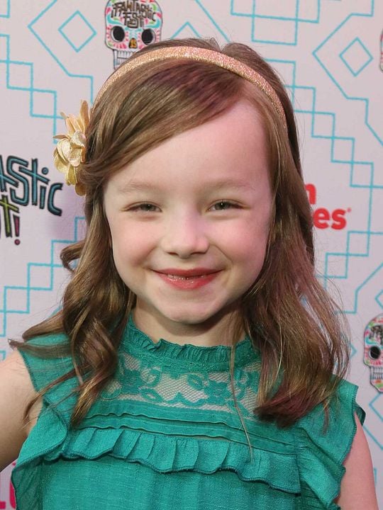 Photo de Lucy Capri - Affiche Lucy Capri - AlloCiné