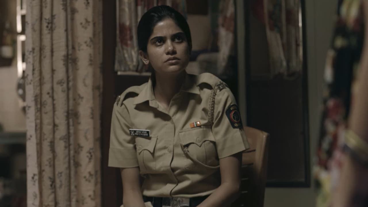 Poster saison 1 - Affiche 16 sur 17 - AlloCiné