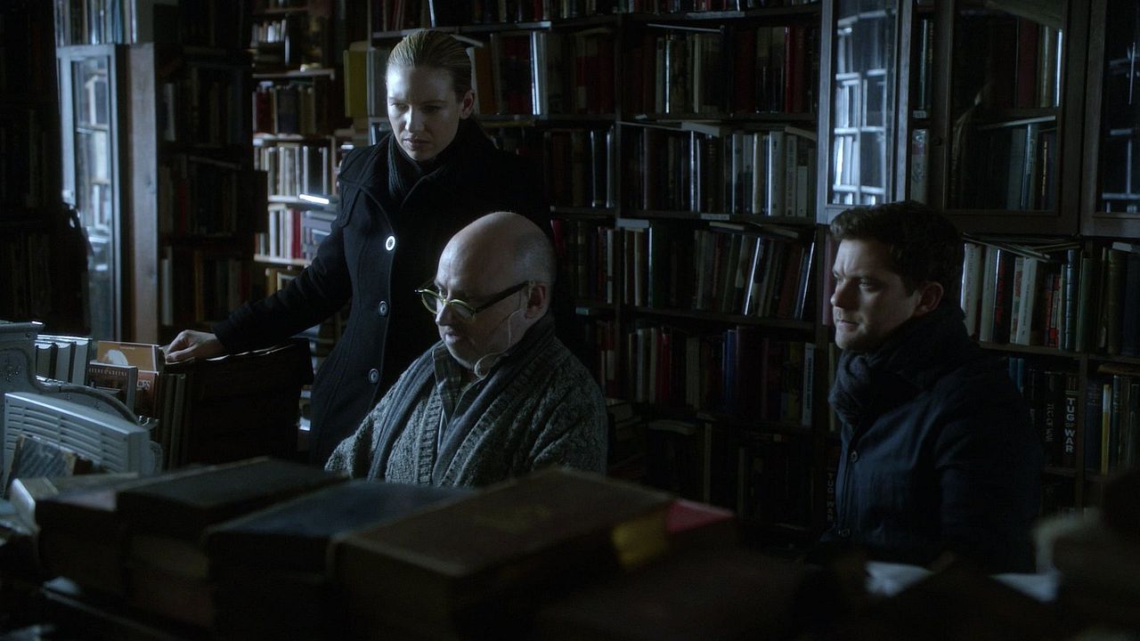 Poster Fringe saison 4 - Affiche 20 sur 706 - AlloCiné