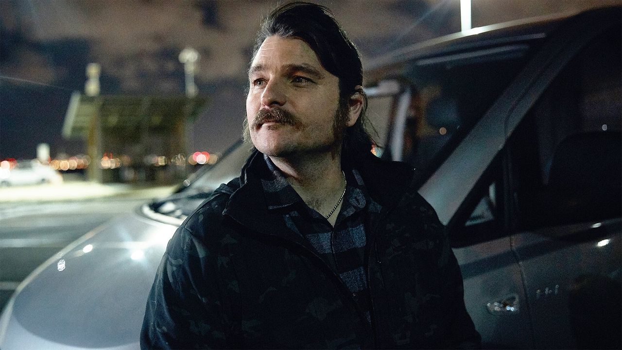 Poster Mr. Inbetween saison 2 - Affiche 15 sur 32 - AlloCiné