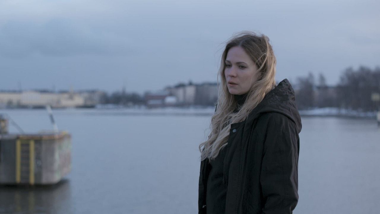 Poster Deadwind saison 2 - Affiche 12 sur 42 - AlloCiné