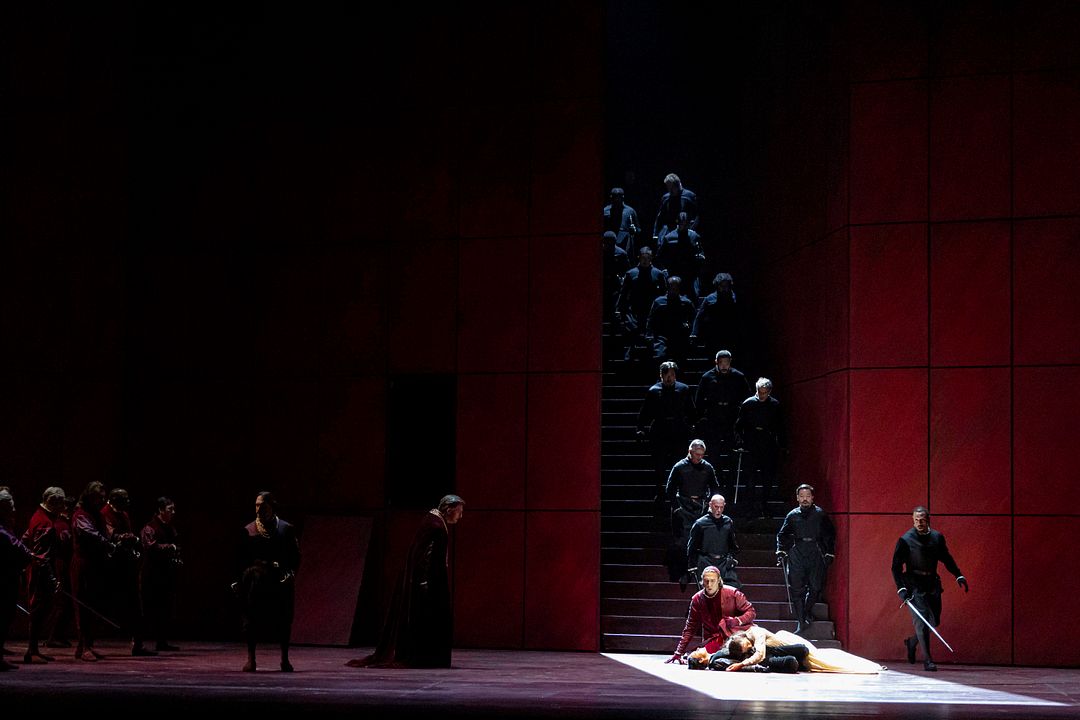 Photo de Les Capulet et les Montaigu (Opéra de Paris) - Photo 2 sur 4 ...