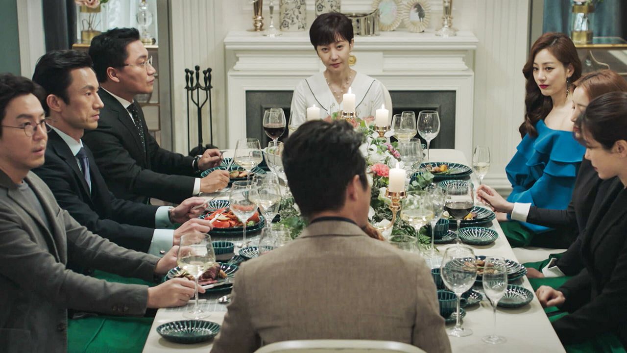 Poster saison 1 - Affiche 12 sur 21 - AlloCiné