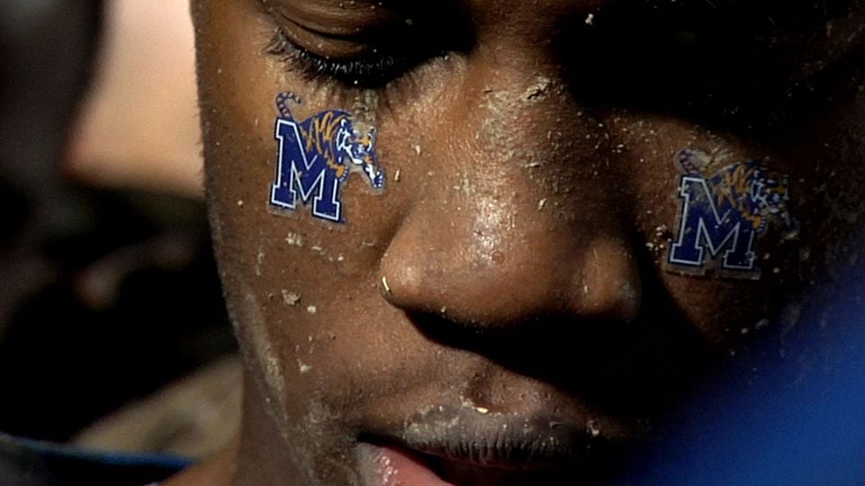 Trailer du film Undefeated - Undefeated Bande-annonce VO - AlloCiné