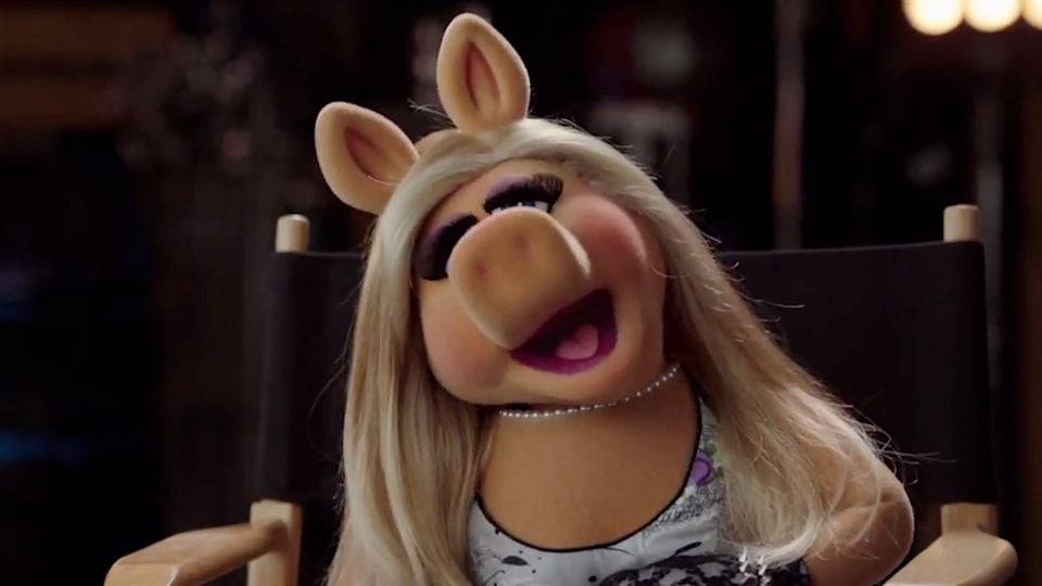 The Muppets - TEASER VO "Miss Piggy s'énerve" - Teaser The Muppets S01 ...