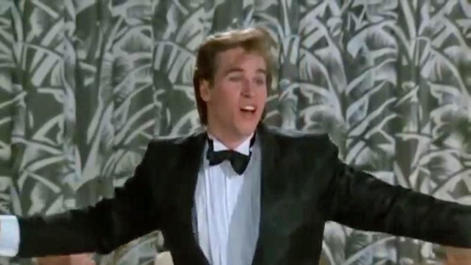 Trailer du film Top Secret! - Top Secret! Bande-annonce VF - AlloCiné