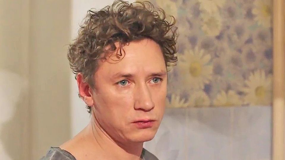 Trailer du film Arythmie - Arythmie Bande-annonce VO - AlloCiné
