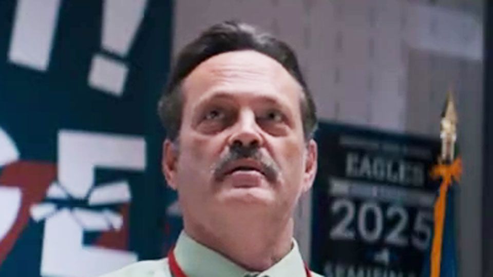 Trailer du film The Binge - The Binge Bande-annonce VO - AlloCiné