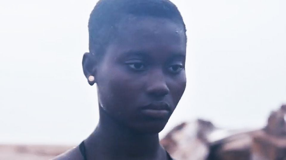 Extrait du film Aya - Aya EXTRAIT VO "Baignade" - AlloCiné