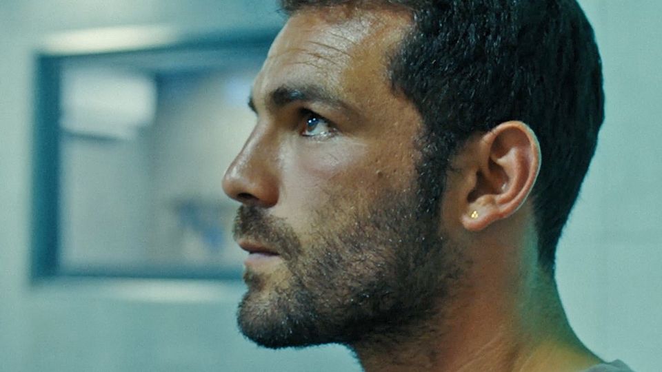 Trailer du film Luzzu - Luzzu Bande-annonce VO - AlloCiné