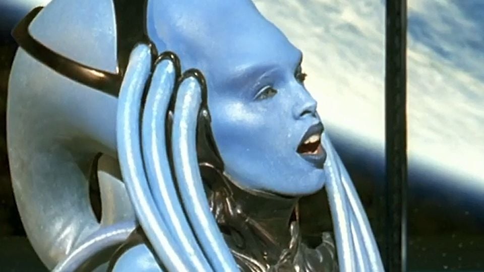 Scènes Culte by AlloCiné CLIP VF "Le Cinquième élément" - AlloCiné