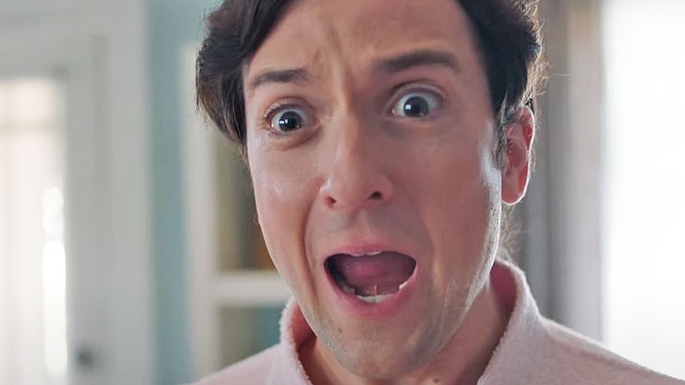 Trailer du film Bromates - Bromates Bande-annonce VO - AlloCiné